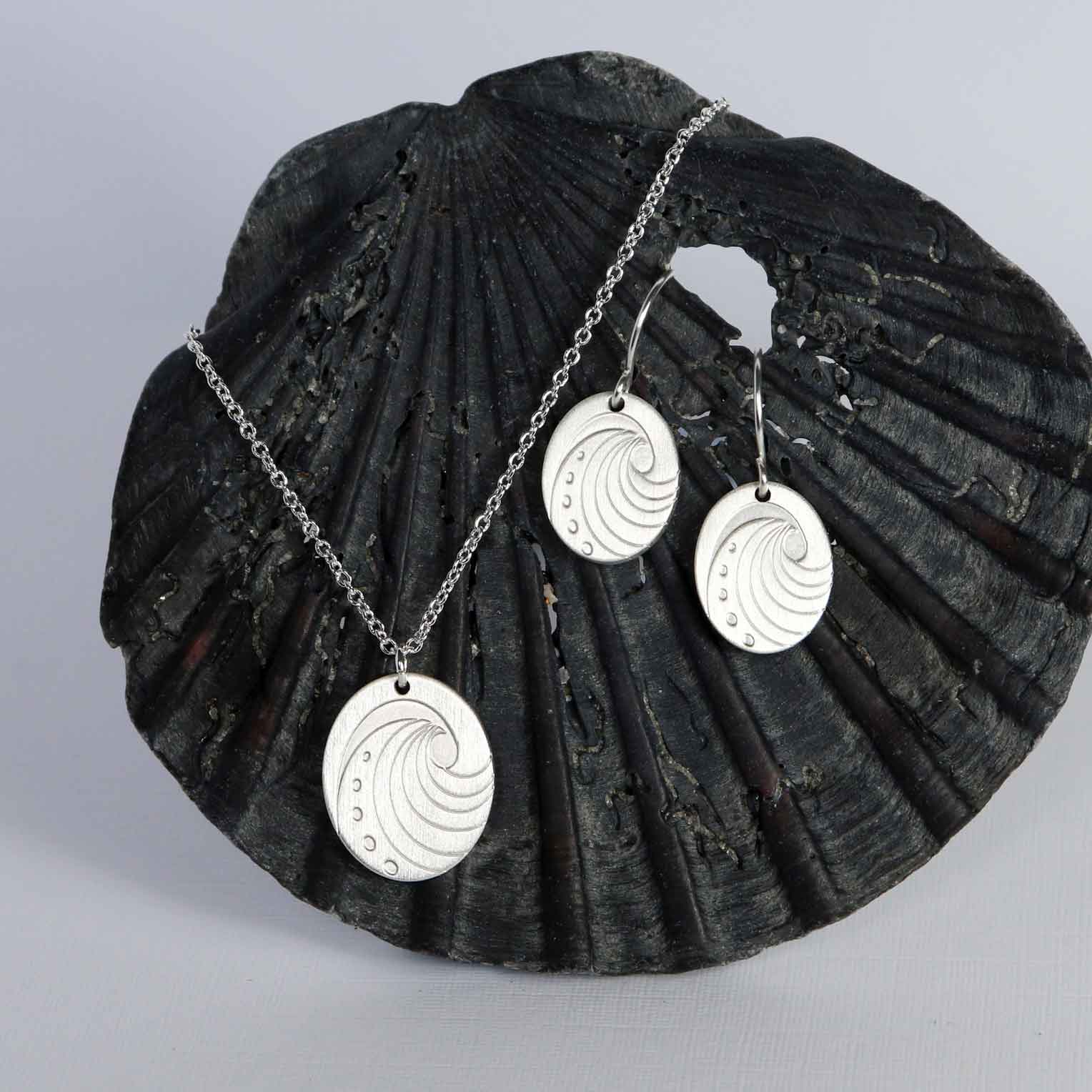 Paua Necklace – Little Taonga